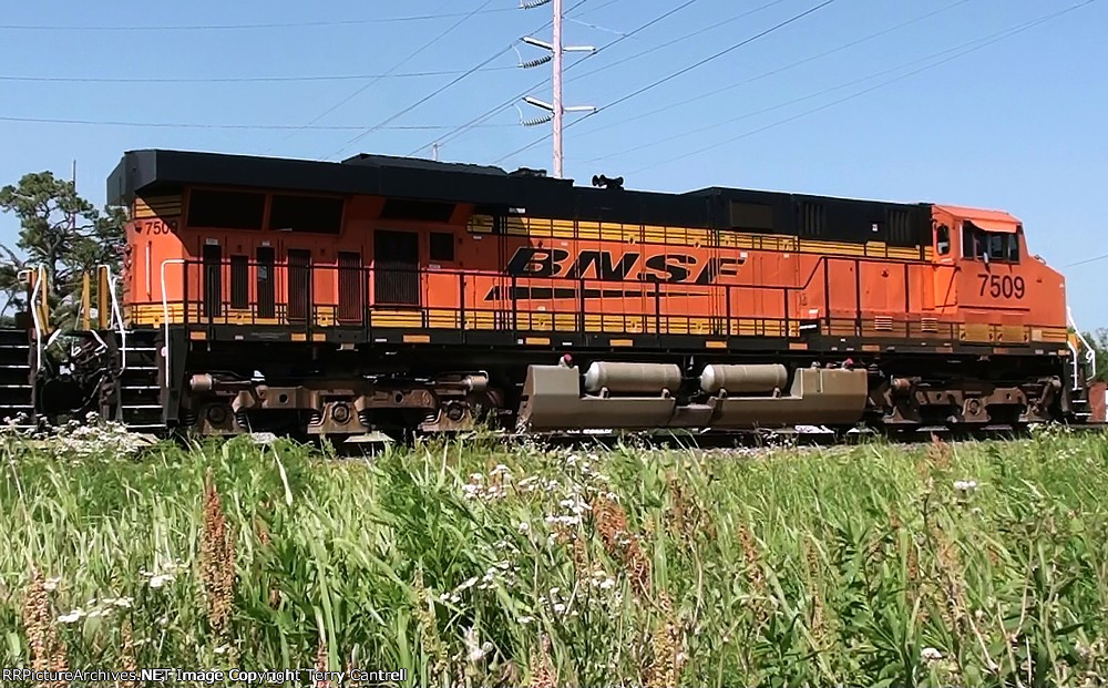 BNSF 7509